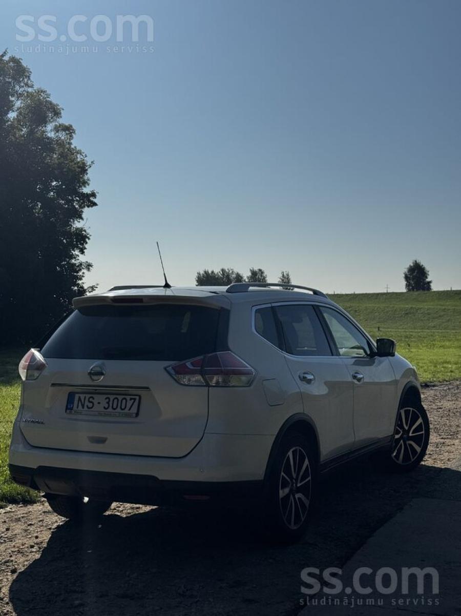 Balts Nissan X-Trail 2017 Rīga, ar dzinēja tilpumu 1.60 L un nobraukumu 241 tūkst. km par 10000 €, foto 4 vietnē AUTOMOTO.COM.LV
