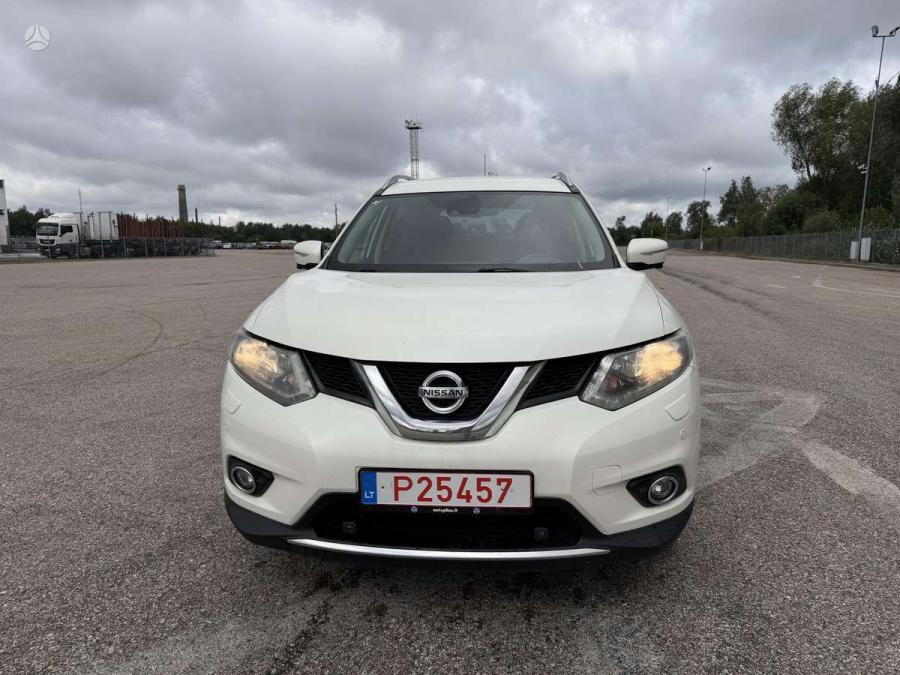 White Nissan X-Trail 2017 in Marijampole, with an engine capacity of 2.00 L and mileage of 264 thousand km for 5900 €, photo 3 on AUTOMOTO.COM.LV