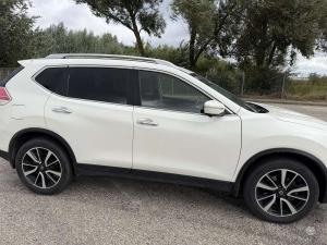 White Nissan X-Trail 2017 in Marijampole, with an engine capacity of 2.00 L and mileage of 264 thousand km for 5900 €, photo 4 on AUTOMOTO.COM.LV