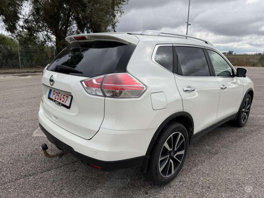 White Nissan X-Trail 2017 in Marijampole, with an engine capacity of 2.00 L and mileage of 264 thousand km for 5900 €, photo 6 on AUTOMOTO.COM.LV