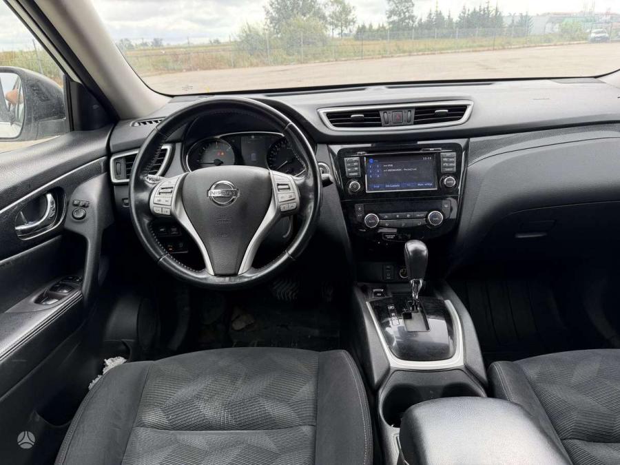 White Nissan X-Trail 2017 in Marijampole, with an engine capacity of 2.00 L and mileage of 264 thousand km for 5900 €, photo 9 on AUTOMOTO.COM.LV