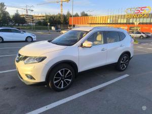 White Nissan X-Trail 2017 in Vilnius, with an engine capacity of 1.60 L and mileage of 141 thousand km for 11000 €, photo 4 on AUTOMOTO.COM.LV