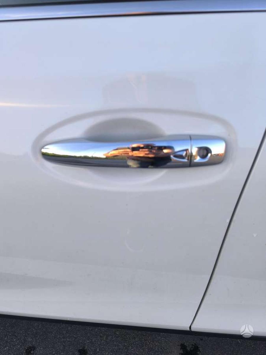 White Nissan X-Trail 2017 in Vilnius, with an engine capacity of 1.60 L and mileage of 141 thousand km for 11000 €, photo 8 on AUTOMOTO.COM.LV