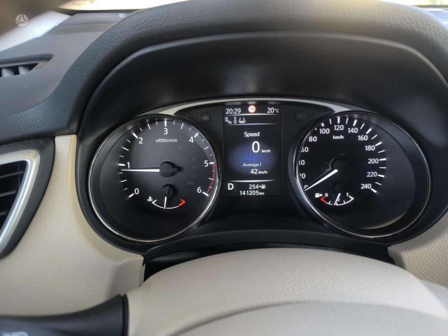 White Nissan X-Trail 2017 in Vilnius, with an engine capacity of 1.60 L and mileage of 141 thousand km for 11000 €, photo 13 on AUTOMOTO.COM.LV