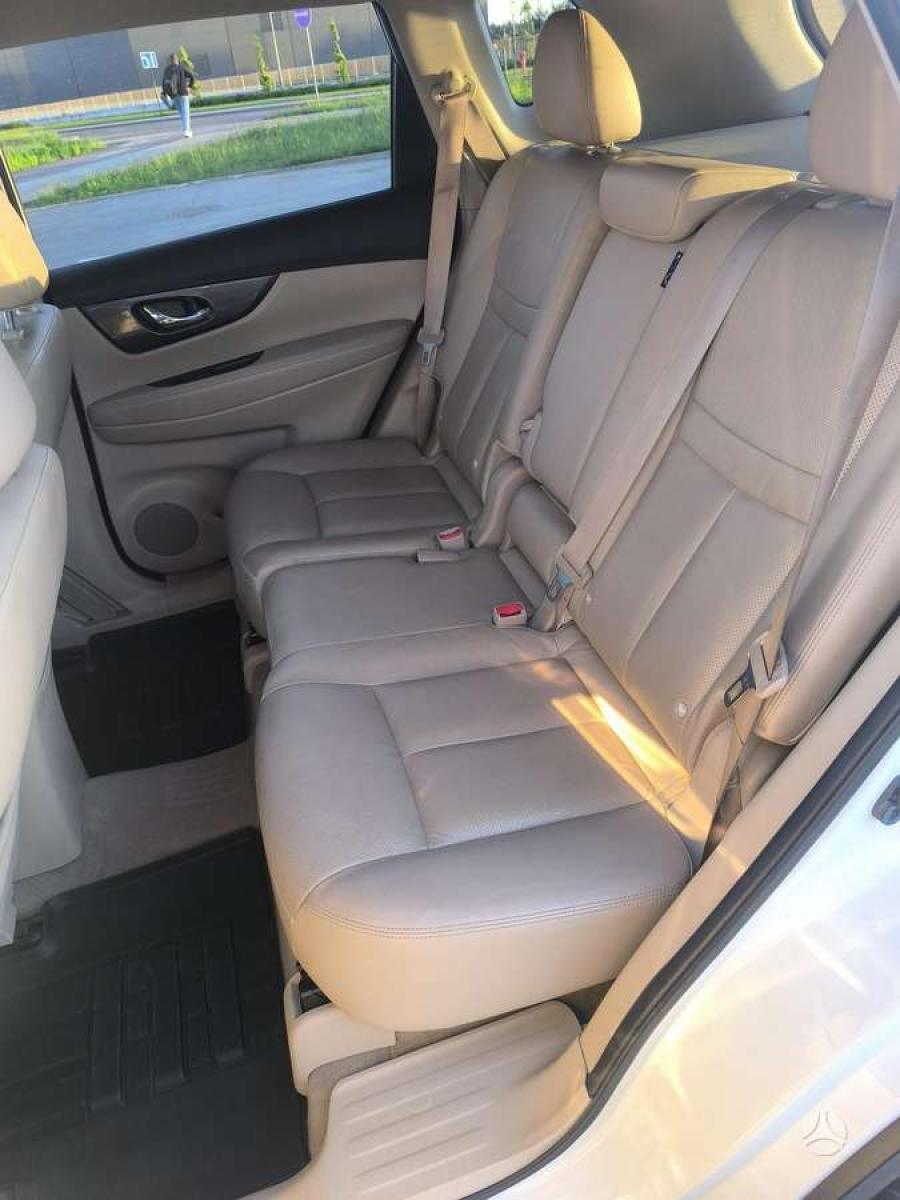 White Nissan X-Trail 2017 in Vilnius, with an engine capacity of 1.60 L and mileage of 141 thousand km for 11000 €, photo 20 on AUTOMOTO.COM.LV