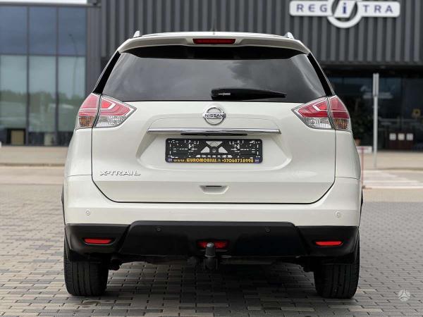 White Nissan X-Trail 2017 in Siauliai, with an engine capacity of 2.00 L and mileage of 210 thousand km for 12500 €, photo 11 on AUTOMOTO.COM.LV