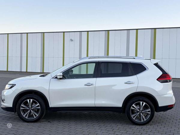 Ниссан ИксТрейл 2017 в Расейняй на AUTOMOTO.COM.LV Белый Ниссан ИксТрейл 2017 в Расейняй, объемом двигателя 1.60 л и пробегом 255 тыс. км за 11450 €, фото 9 на AUTOMOTO.COM.LV