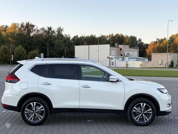 Ниссан ИксТрейл 2017 в Расейняй на AUTOMOTO.COM.LV Белый Ниссан ИксТрейл 2017 в Расейняй, объемом двигателя 1.60 л и пробегом 255 тыс. км за 11450 €, фото 10 на AUTOMOTO.COM.LV