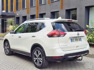 White Nissan X-Trail 2018 in Taurage, with an engine capacity of 1.60 L and mileage of 267 thousand km for 9900 €, photo 4 on AUTOMOTO.COM.LV