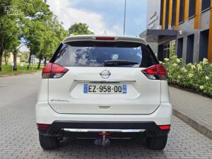 White Nissan X-Trail 2018 in Taurage, with an engine capacity of 1.60 L and mileage of 267 thousand km for 9900 €, photo 6 on AUTOMOTO.COM.LV
