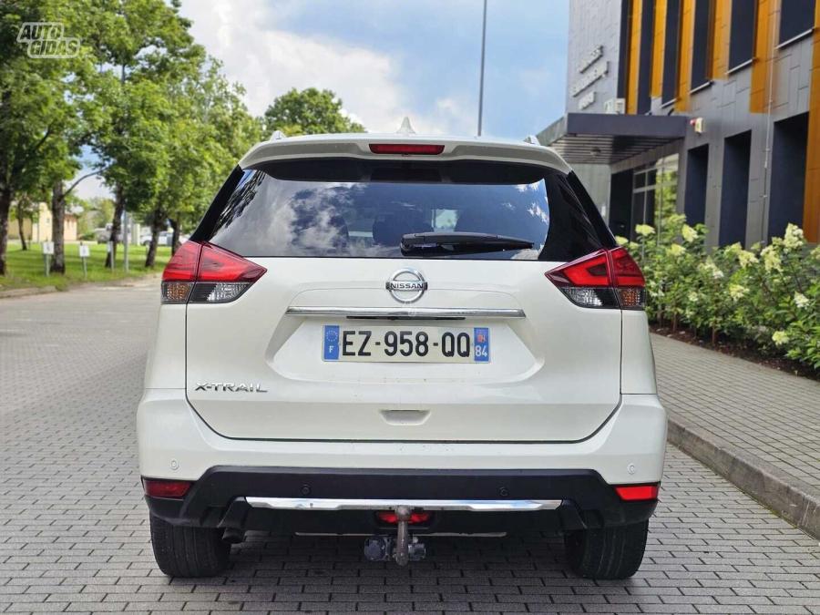 White Nissan X-Trail 2018 in Taurage, with an engine capacity of 1.60 L and mileage of 267 thousand km for 9900 €, photo 6 on AUTOMOTO.COM.LV