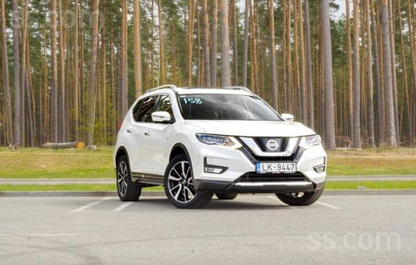 White Nissan X-Trail 2018 in Riga, with an engine capacity of 2.00 L and mileage of 116 thousand km for 16890 €, photo 2 on AUTOMOTO.COM.LV