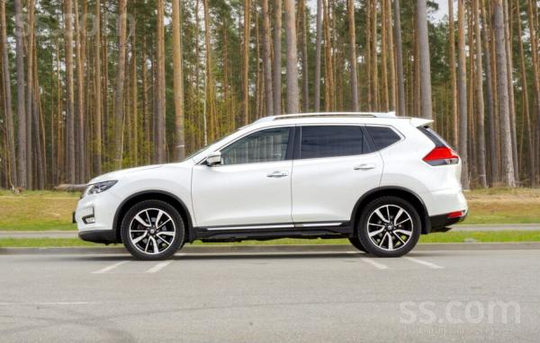 White Nissan X-Trail 2018 in Riga, with an engine capacity of 2.00 L and mileage of 116 thousand km for 16890 €, photo 4 on AUTOMOTO.COM.LV