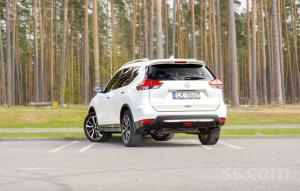 White Nissan X-Trail 2018 in Riga, with an engine capacity of 2.00 L and mileage of 116 thousand km for 16890 €, photo 8 on AUTOMOTO.COM.LV