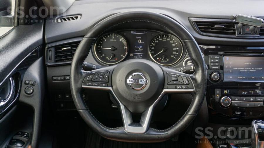 White Nissan X-Trail 2018 in Riga, with an engine capacity of 2.00 L and mileage of 116 thousand km for 16890 €, photo 14 on AUTOMOTO.COM.LV