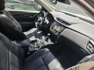 Balts Nissan X-Trail 2018 Panevēža, ar dzinēja tilpumu 2.00 L un nobraukumu 225 tūkst. km par 7999 €, foto 43 vietnē AUTOMOTO.COM.LV