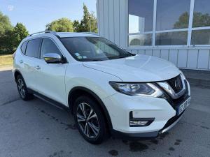 White Nissan X-Trail 2018 in Taurage, with an engine capacity of 1.60 L and mileage of 142 thousand km for 8500 €, photo 12 on AUTOMOTO.COM.LV