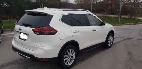 White Nissan X-Trail 2018 in Kretinga, with an engine capacity of 2.50 L and mileage of 91 thousand km for 11800 €, photo 2 on AUTOMOTO.COM.LV