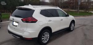 White Nissan X-Trail 2018 in Kretinga, with an engine capacity of 2.50 L and mileage of 91 thousand km for 11800 €, photo 3 on AUTOMOTO.COM.LV