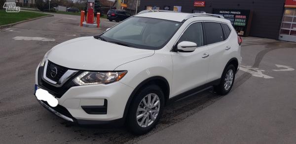 White Nissan X-Trail 2018 in Kretinga, with an engine capacity of 2.50 L and mileage of 91 thousand km for 11800 €, photo 5 on AUTOMOTO.COM.LV