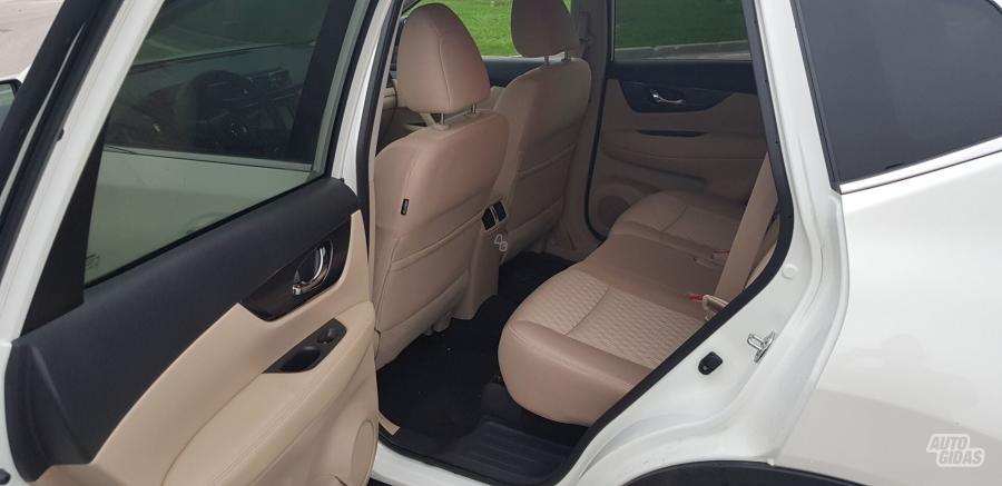 White Nissan X-Trail 2018 in Kretinga, with an engine capacity of 2.50 L and mileage of 91 thousand km for 11800 €, photo 9 on AUTOMOTO.COM.LV