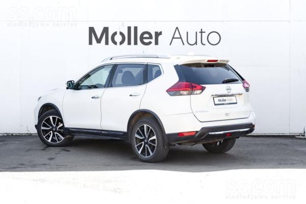 White Nissan X-Trail 2019 in Riga, with an engine capacity of 2.00 L and mileage of 188 thousand km for 13950 €, photo 3 on AUTOMOTO.COM.LV
