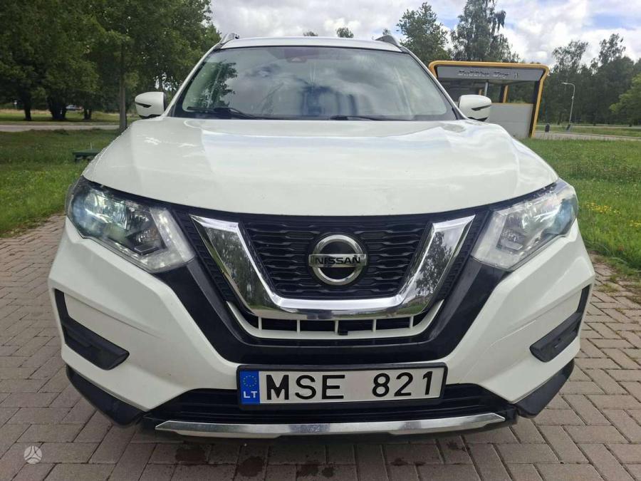 White Nissan X-Trail 2020 in Radviliskis, with an engine capacity of 2.49 L and mileage of 171 thousand km for 12000 €, photo 4 on AUTOMOTO.COM.LV