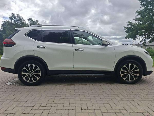 White Nissan X-Trail 2020 in Radviliskis, with an engine capacity of 2.49 L and mileage of 171 thousand km for 12000 €, photo 5 on AUTOMOTO.COM.LV