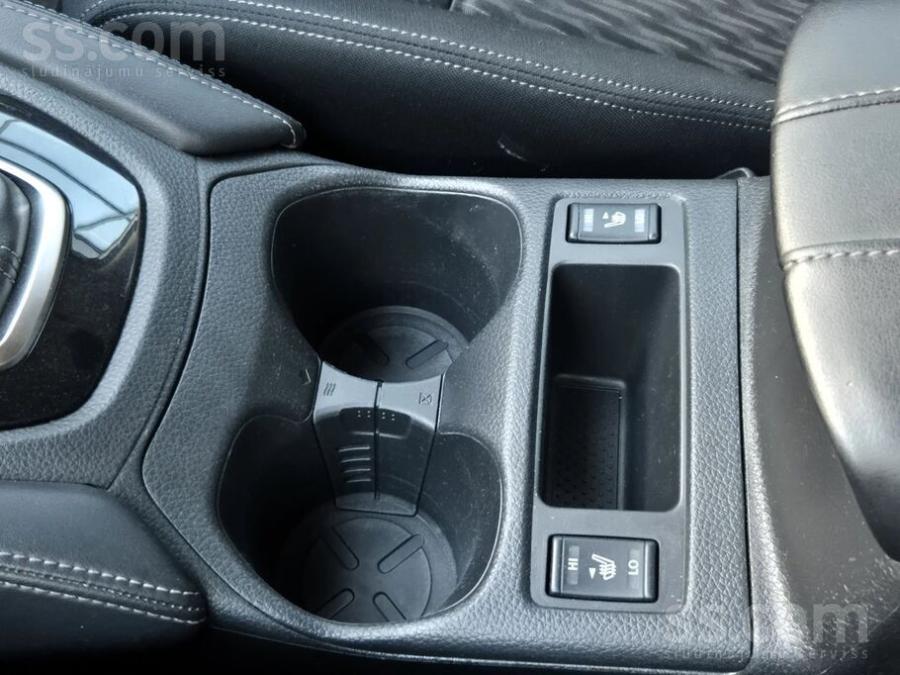 Balts Nissan X-Trail 2020 Rīga, ar dzinēja tilpumu 1.30 L un nobraukumu 146 tūkst. km par 14990 €, foto 13 vietnē AUTOMOTO.COM.LV