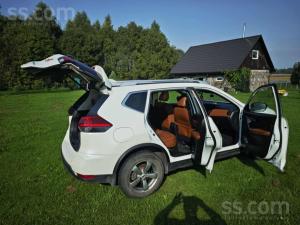 White Nissan X-Trail 2021 in Tallinn, with an engine capacity of 1.80 L and mileage of 75 thousand km for 22000 €, photo 12 on AUTOMOTO.COM.LV