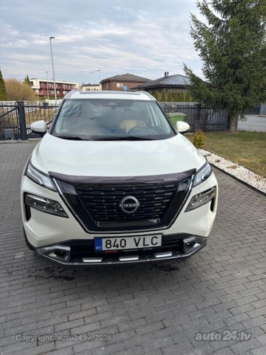 Balts Nissan X-Trail 2022 Tallina, ar dzinēja tilpumu 1.50 L un nobraukumu 60 tūkst. km par 32500 €, foto 1 vietnē AUTOMOTO.COM.LV