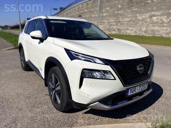 White Nissan X-Trail 2023 in Riga, with an engine capacity of 1.50 L and mileage of 41 thousand km for 33300 €, photo 1 on AUTOMOTO.COM.LV