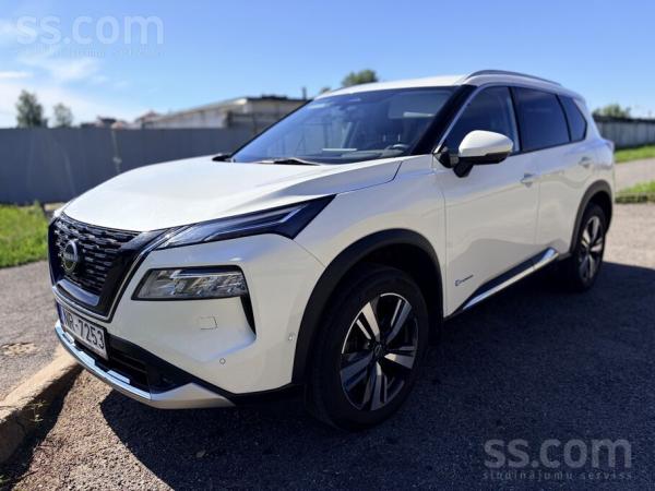 White Nissan X-Trail 2023 in Riga, with an engine capacity of 1.50 L and mileage of 41 thousand km for 33300 €, photo 3 on AUTOMOTO.COM.LV