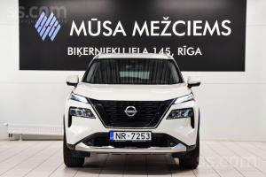 White Nissan X-Trail 2023 in Riga, with an engine capacity of 1.50 L and mileage of 41 thousand km for 32590 €, photo 3 on AUTOMOTO.COM.LV