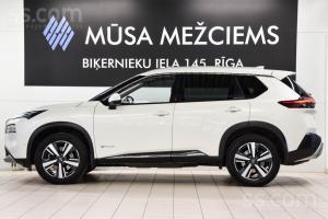 White Nissan X-Trail 2023 in Riga, with an engine capacity of 1.50 L and mileage of 41 thousand km for 32590 €, photo 6 on AUTOMOTO.COM.LV