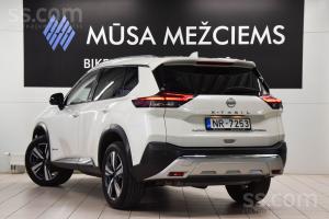 White Nissan X-Trail 2023 in Riga, with an engine capacity of 1.50 L and mileage of 41 thousand km for 32590 €, photo 7 on AUTOMOTO.COM.LV