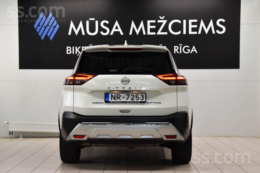White Nissan X-Trail 2023 in Riga, with an engine capacity of 1.50 L and mileage of 41 thousand km for 32590 €, photo 8 on AUTOMOTO.COM.LV