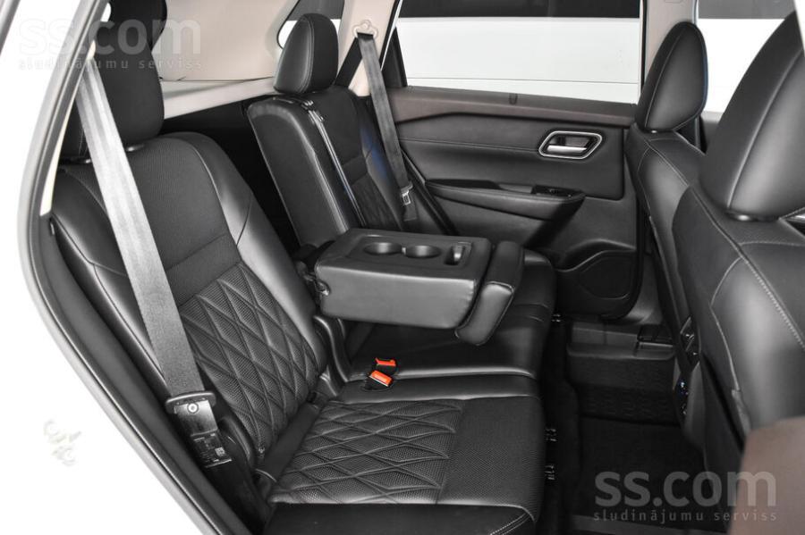 White Nissan X-Trail 2023 in Riga, with an engine capacity of 1.50 L and mileage of 41 thousand km for 32590 €, photo 18 on AUTOMOTO.COM.LV