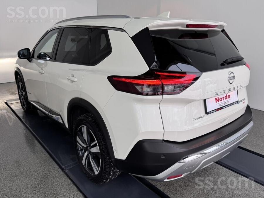 Balts Nissan X-Trail 2024 Rīga, ar dzinēja tilpumu 1.50 L un nobraukumu 28 tūkst. km par 36900 €, foto 4 vietnē AUTOMOTO.COM.LV
