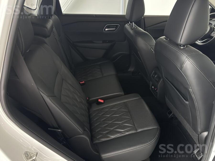 Balts Nissan X-Trail 2024 Rīga, ar dzinēja tilpumu 1.50 L un nobraukumu 28 tūkst. km par 36900 €, foto 8 vietnē AUTOMOTO.COM.LV