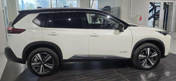White Nissan X-Trail 2024 in Siauliai, with an engine capacity of 1.50 L and mileage of 26 thousand km for 32900 €, photo 8 on AUTOMOTO.COM.LV