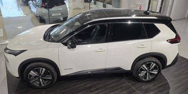 White Nissan X-Trail 2024 in Siauliai, with an engine capacity of 1.50 L and mileage of 26 thousand km for 32900 €, photo 10 on AUTOMOTO.COM.LV