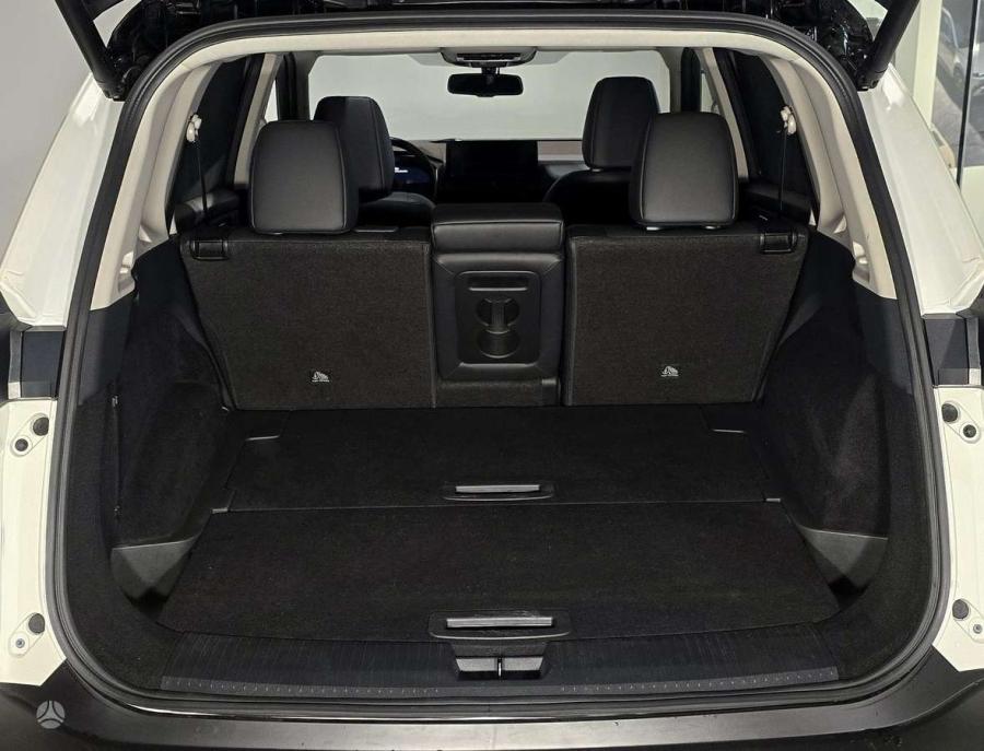 White Nissan X-Trail 2024 in Siauliai, with an engine capacity of 1.50 L and mileage of 26 thousand km for 32900 €, photo 12 on AUTOMOTO.COM.LV