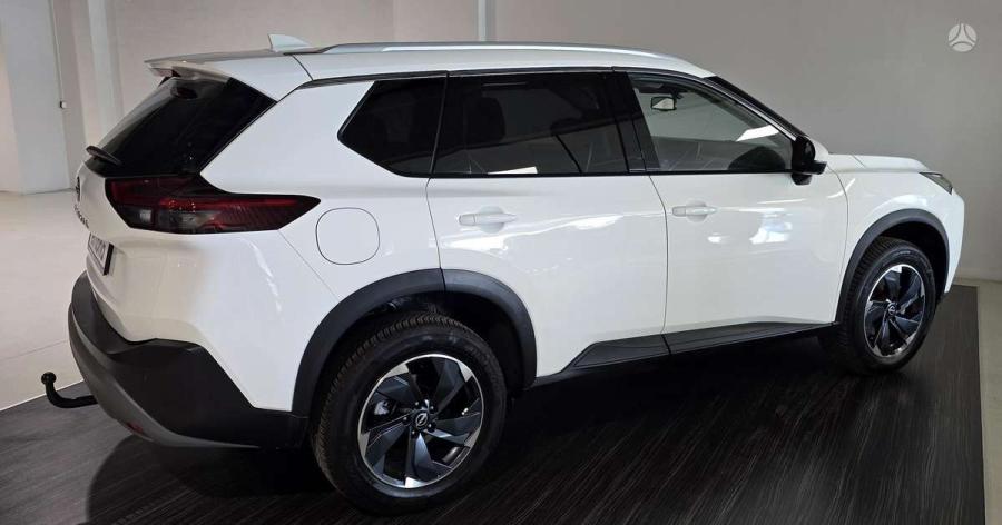 White Nissan X-Trail 2025 in Siauliai, with an engine capacity of 1.50 L and mileage of 12 thousand km for 27400 €, photo 5 on AUTOMOTO.COM.LV
