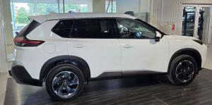 White Nissan X-Trail 2025 in Siauliai, with an engine capacity of 1.50 L and mileage of 12 thousand km for 27400 €, photo 6 on AUTOMOTO.COM.LV