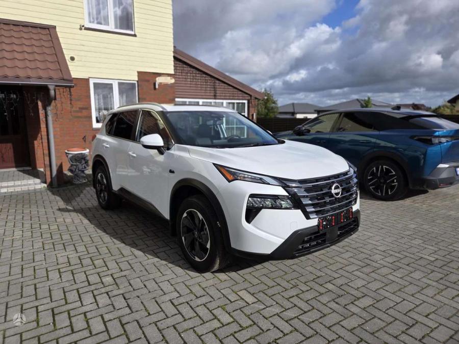 White Nissan X-Trail 2026 in Klaipeda, with an engine capacity of 1.50 L and mileage of 1 thousand km for 28400 €, photo 8 on AUTOMOTO.COM.LV