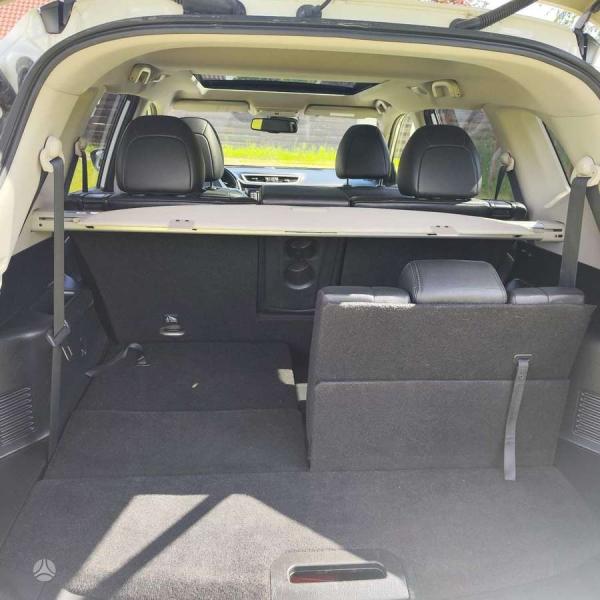 White Nissan X-Trail 2017 in Vilnius, with an engine capacity of 1.60 L and mileage of 141 thousand km for 10950 €, photo 10 on AUTOMOTO.COM.LV