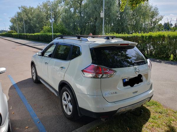 White Nissan X-Trail 2015 in Tallinn, with an engine capacity of 0.00 L and mileage of 137 thousand km for 13500 €, photo 1 on AUTOMOTO.COM.LV