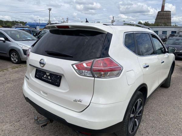 White Nissan X-Trail 2015 in Kaunas, with an engine capacity of 1.60 L and mileage of 250 thousand km for 9550 €, photo 4 on AUTOMOTO.COM.LV