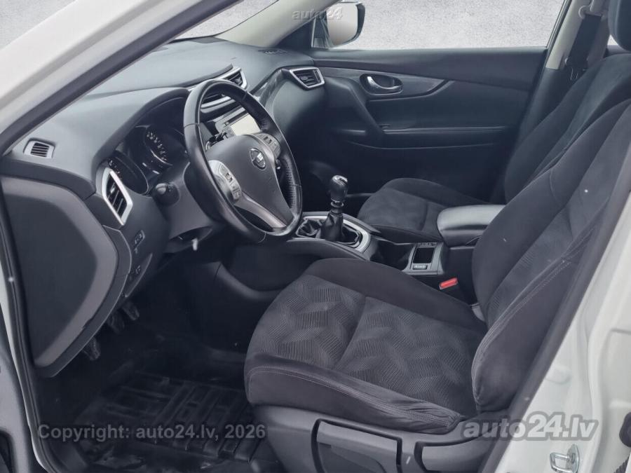Balts Nissan X-Trail 2018 Jehvi, ar dzinēja tilpumu 1.60 L un nobraukumu 136 tūkst. km par 12700 €, foto 5 vietnē AUTOMOTO.COM.LV